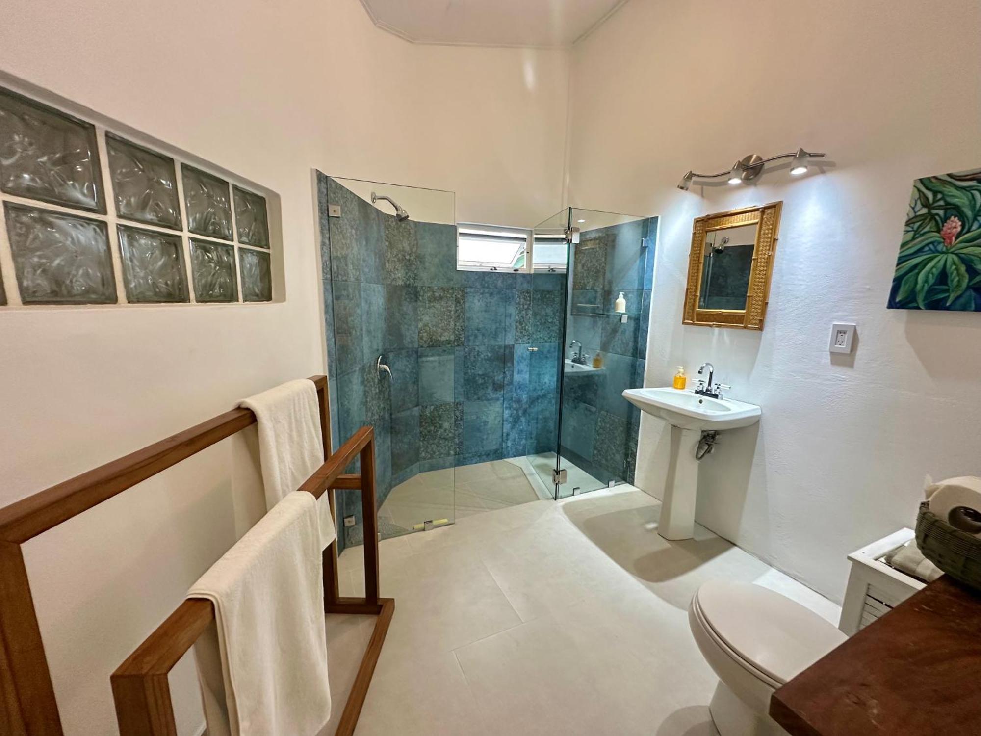 CASA LUNA, TAMARINDO